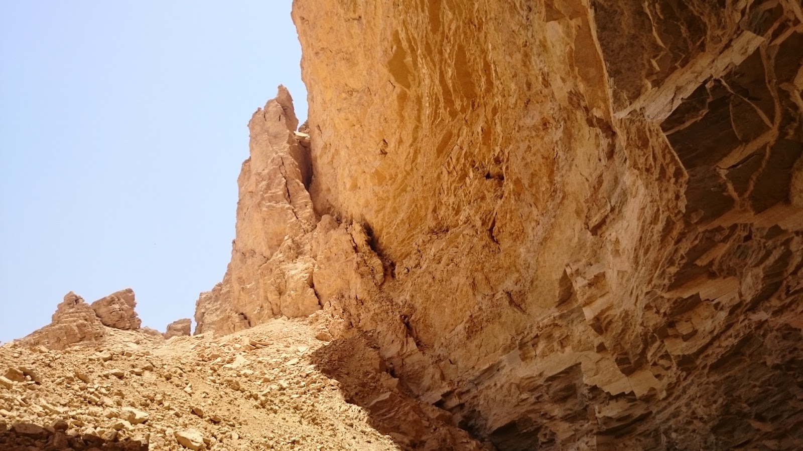 A Taste Of Saudi Arabia: Heet Cave - Exploring Riyadh's Underground Lake
