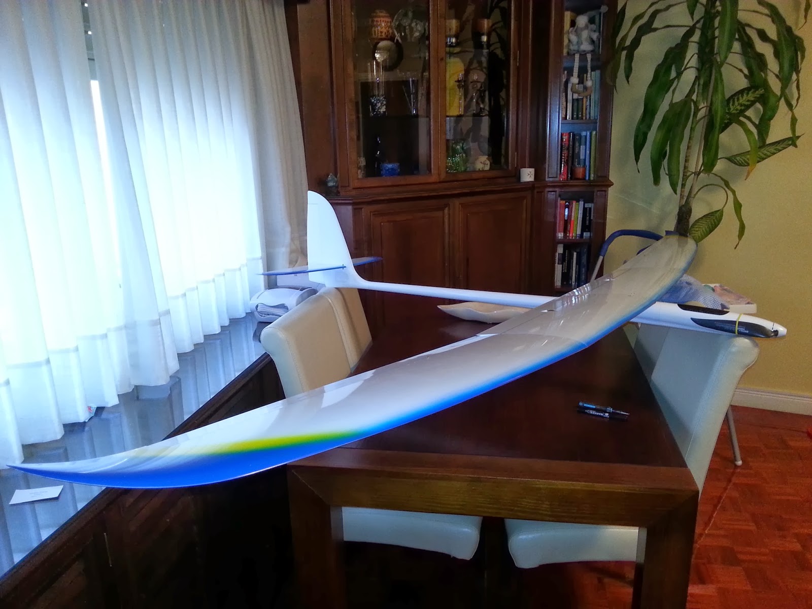 Veleros RC: Graphite 2 (FVK-Vladimir Models) - Un todo fibra pata negra (3)