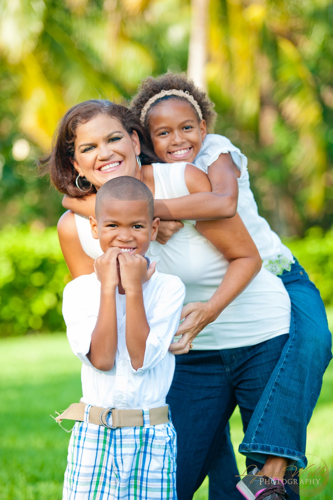 The power of Three | Grand Bahama Family Photographer | Lyndah Wells ...