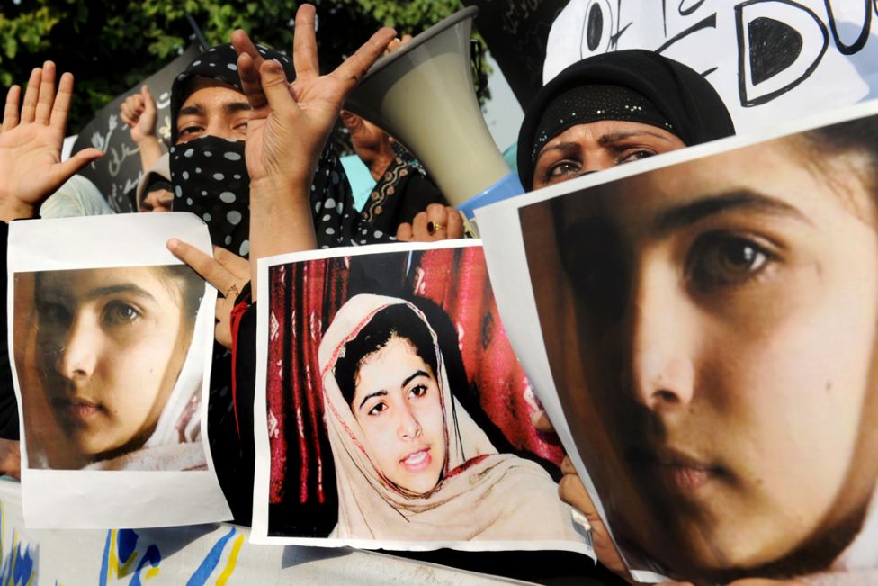Pakistan In Pictures: Nation prays for Malala Yousafzai