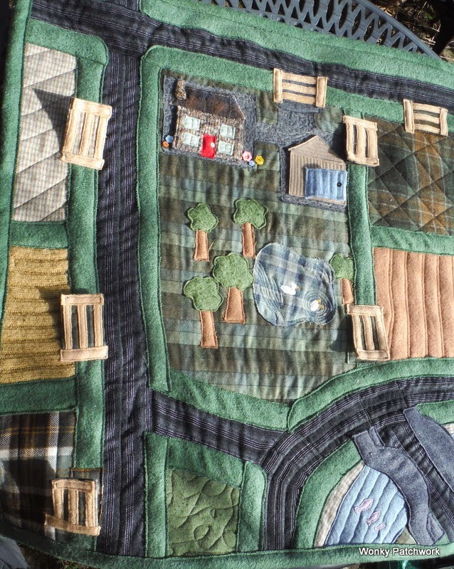 Wonky Patchwork: Quilted Farm Play Mat