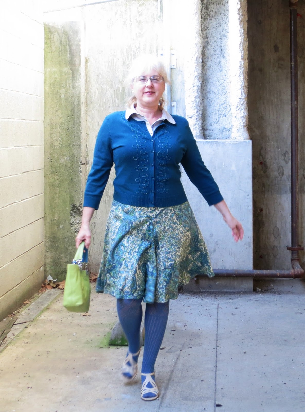Thrift Shop Commando: Friday's Frock and Now That's A Dress