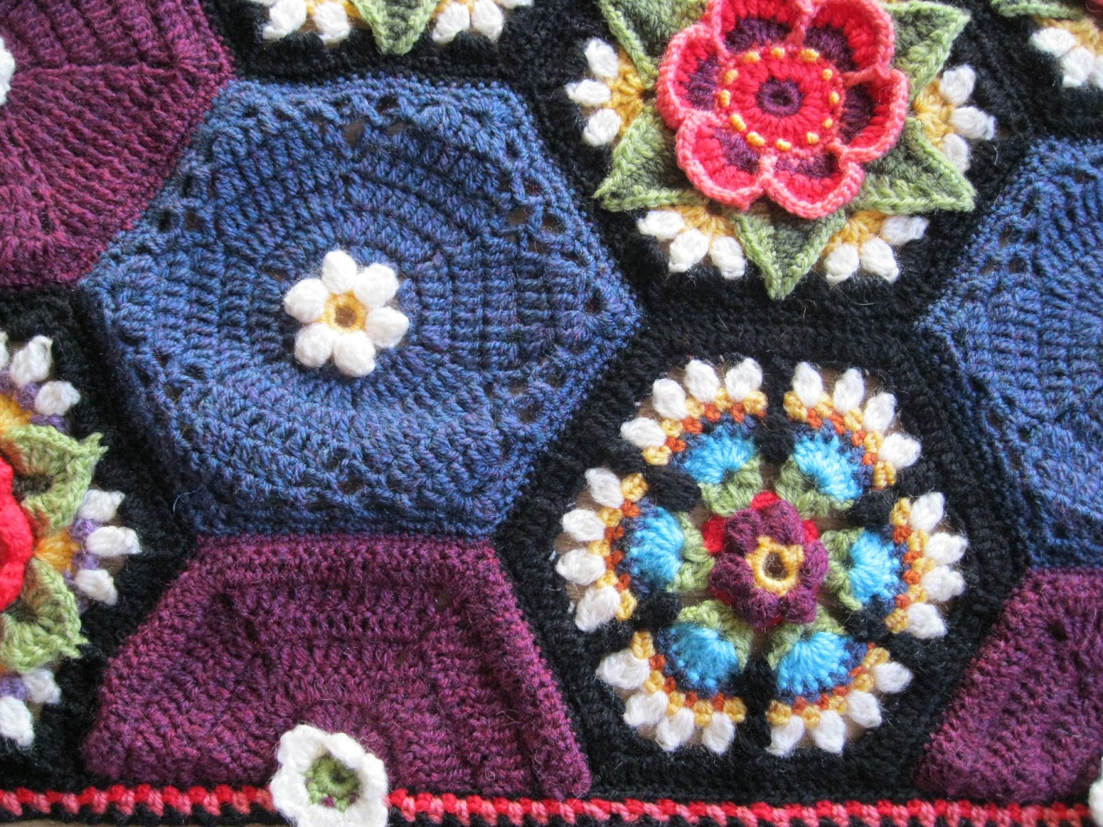 knit & crochet design: Frida's Flowers - Block Two