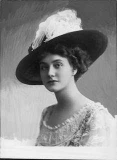 NAKARAJAN: HOLLYWOOD ACTRESS ELSIE FERGUSON BORN 1883 AUGUST 19
