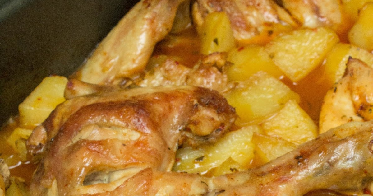 Pollo asado al mojo rojo con patatas | El Baúl de las delicias