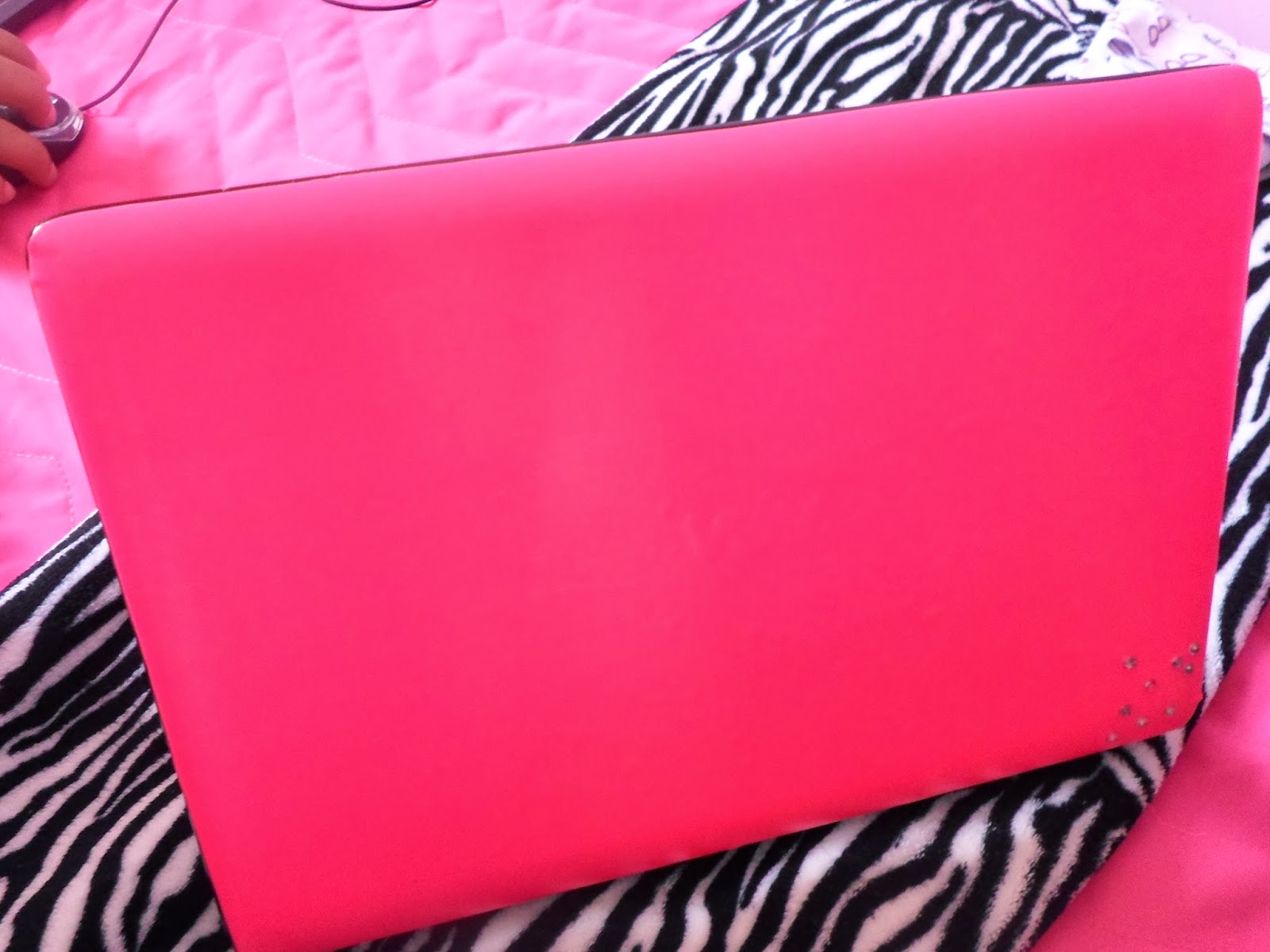 Como personalizar o seu Notebook usando contact | Paula Germany