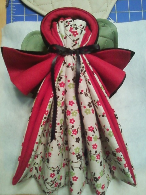 Ronnie McGrath Homemade Crafts: - Kitchen Angels