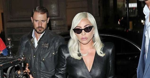 Celebrity Style - Lady Gaga's 30 Best Styling Moments - Deria - Fashion ...