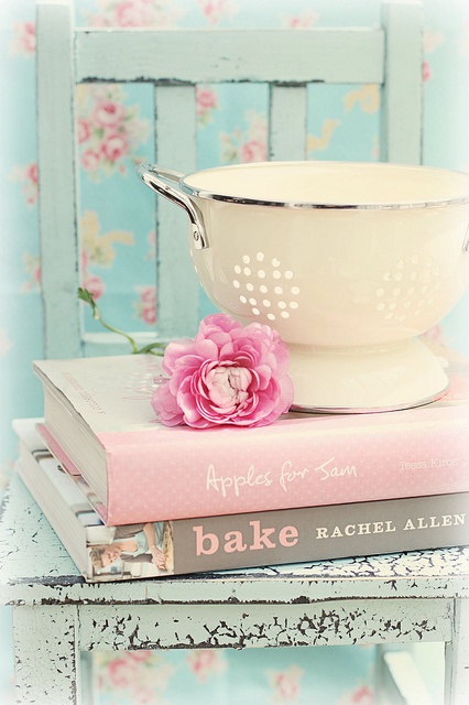 Lady Anne's Cottage: Charming Pastels...
