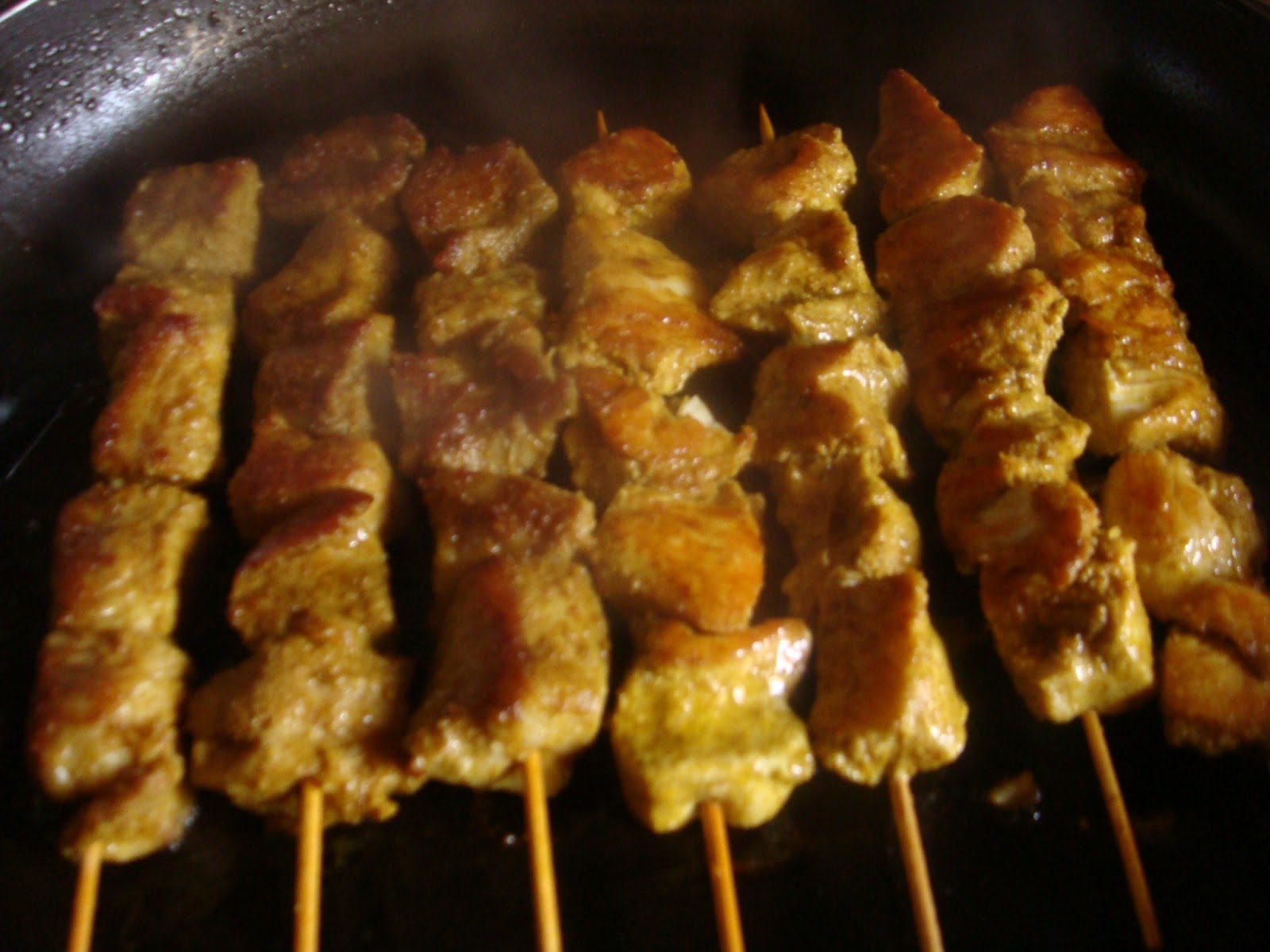 Sopita de la olla: Pinchitos de pollo y cerdo ibérico