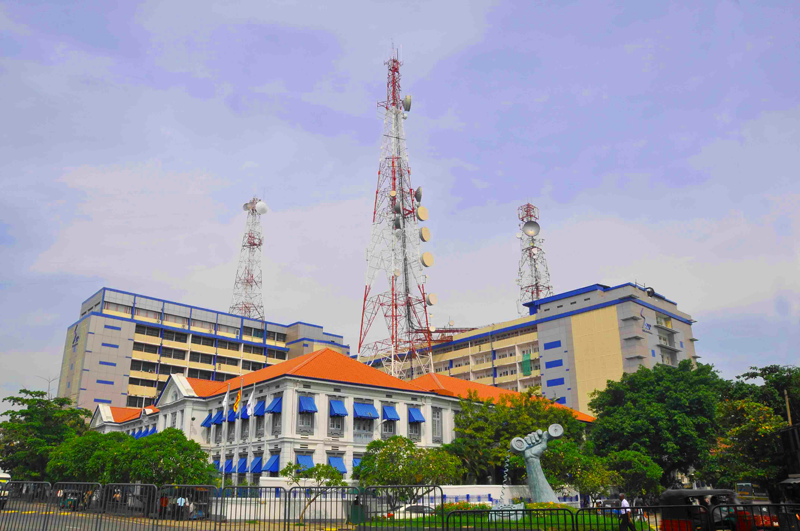 newsline: SLT opens its newest TELESHOP at heritage building in colombo ...