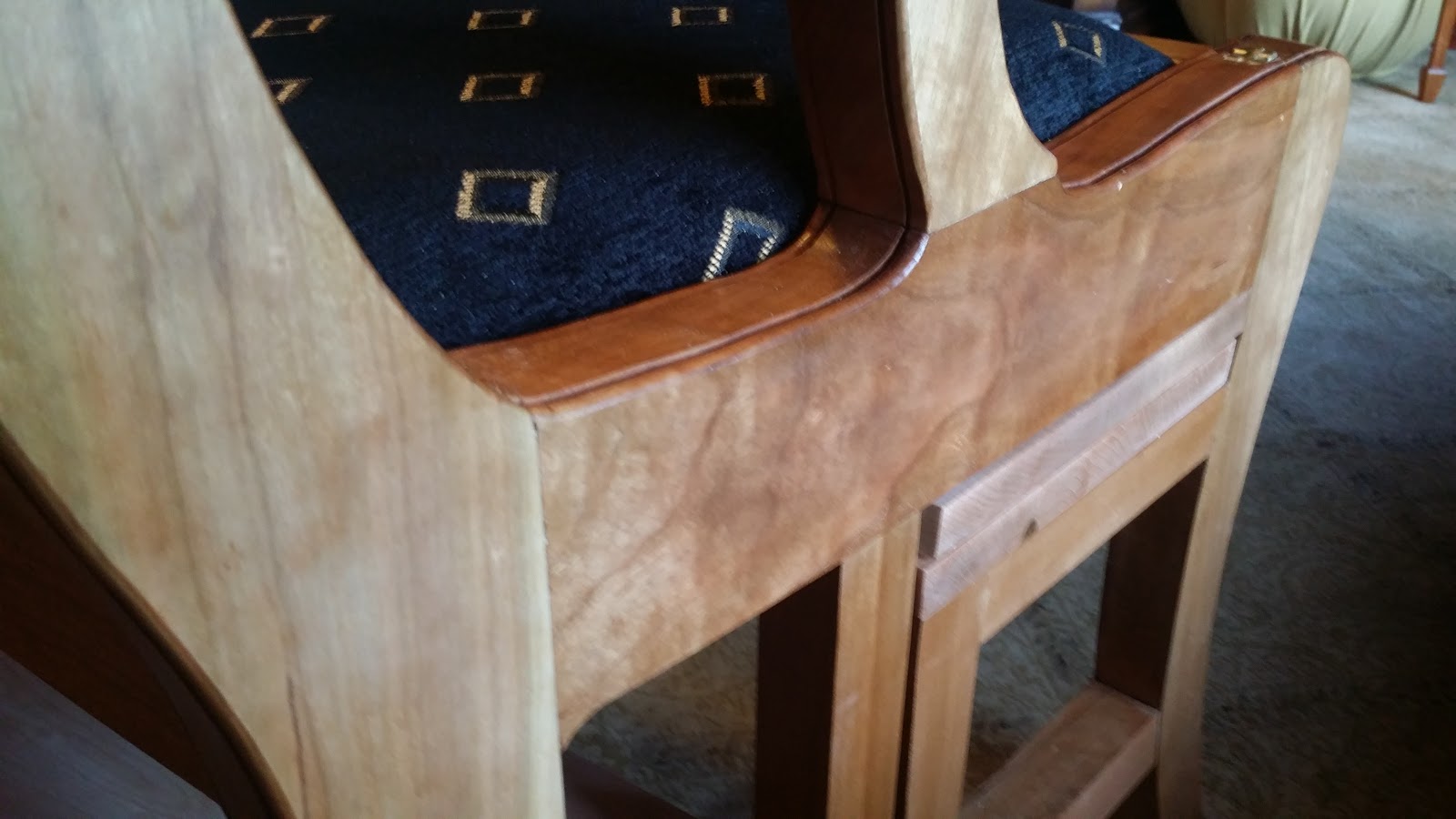 Metamorphic Library Chair