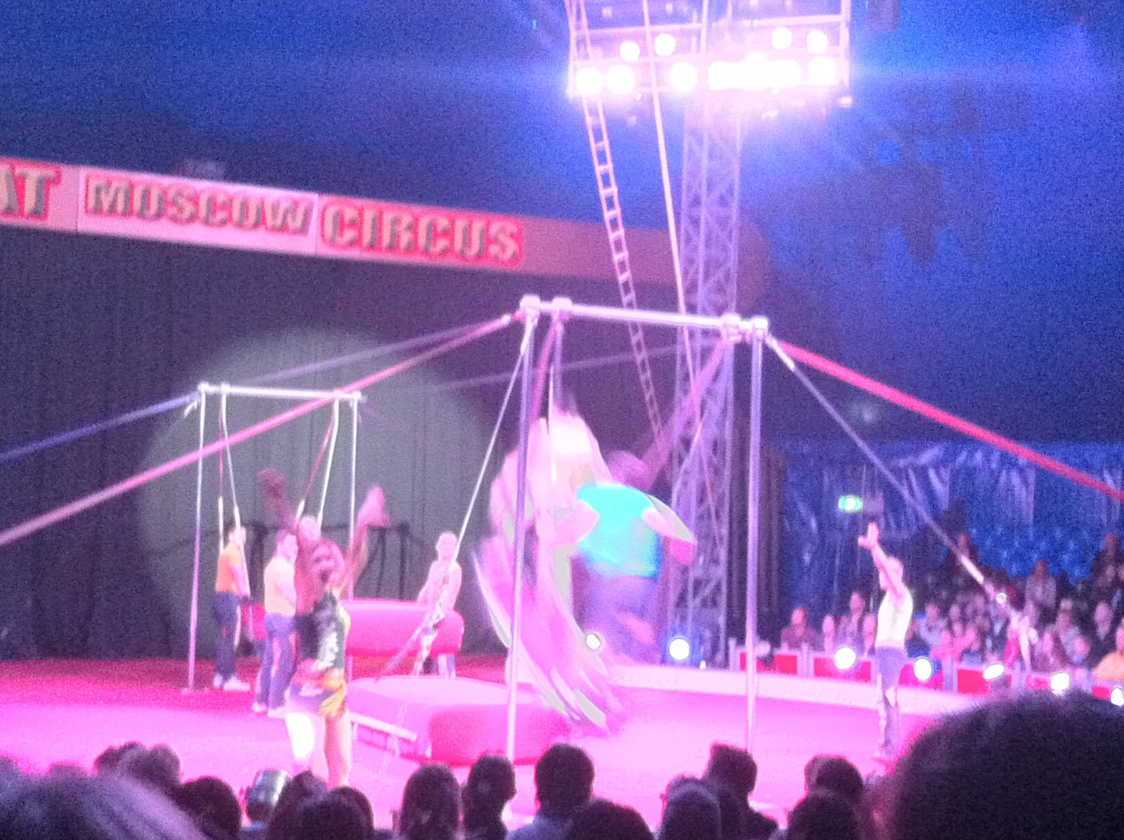 Life Move Pretty: Moscow Circus Show , Perth, WA