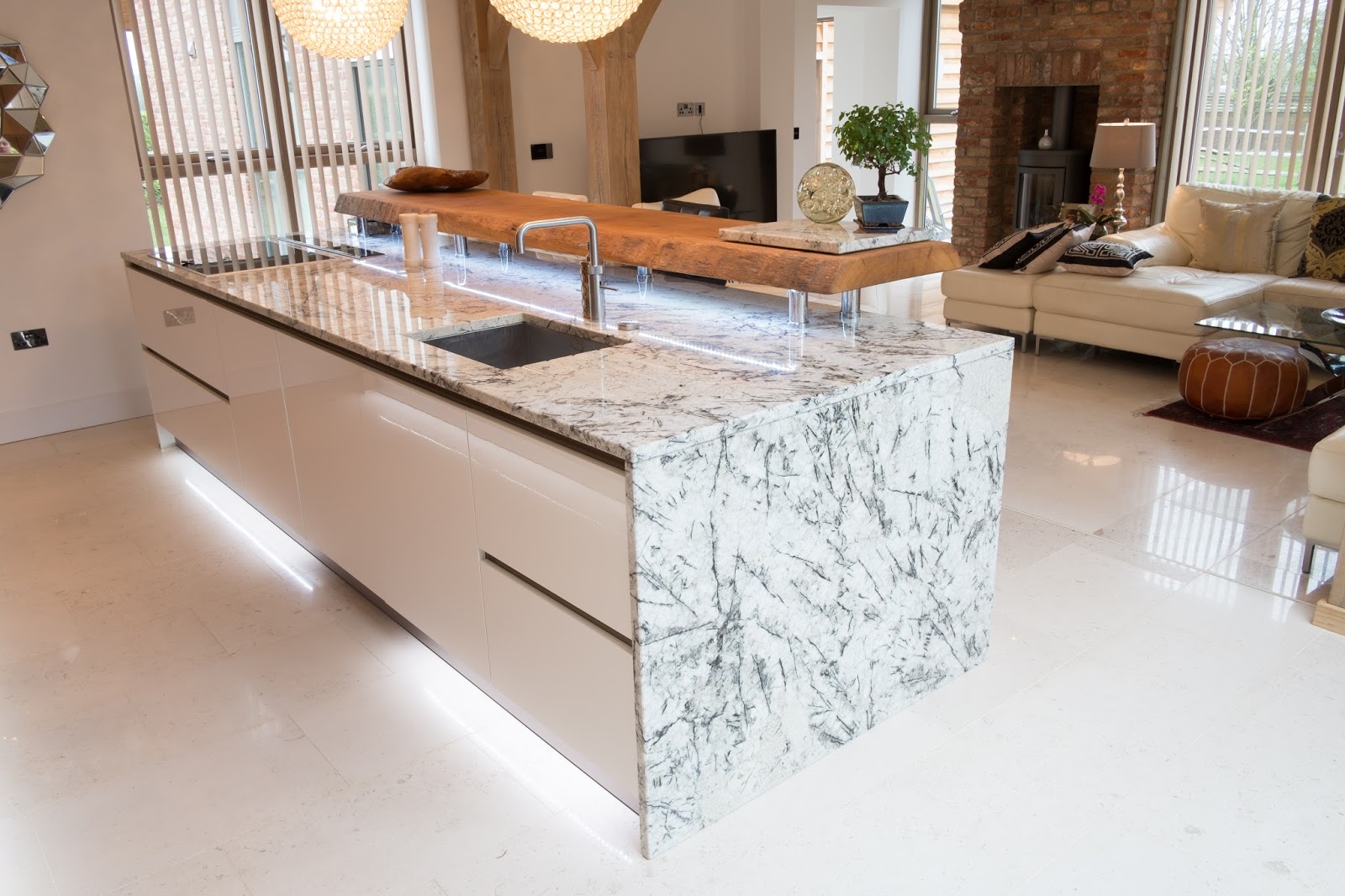 Natural Edged Oak Breakfast Bar