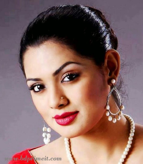 Actress Nusrat Imroz Tisha photos, age, hieght, family, natok list ...