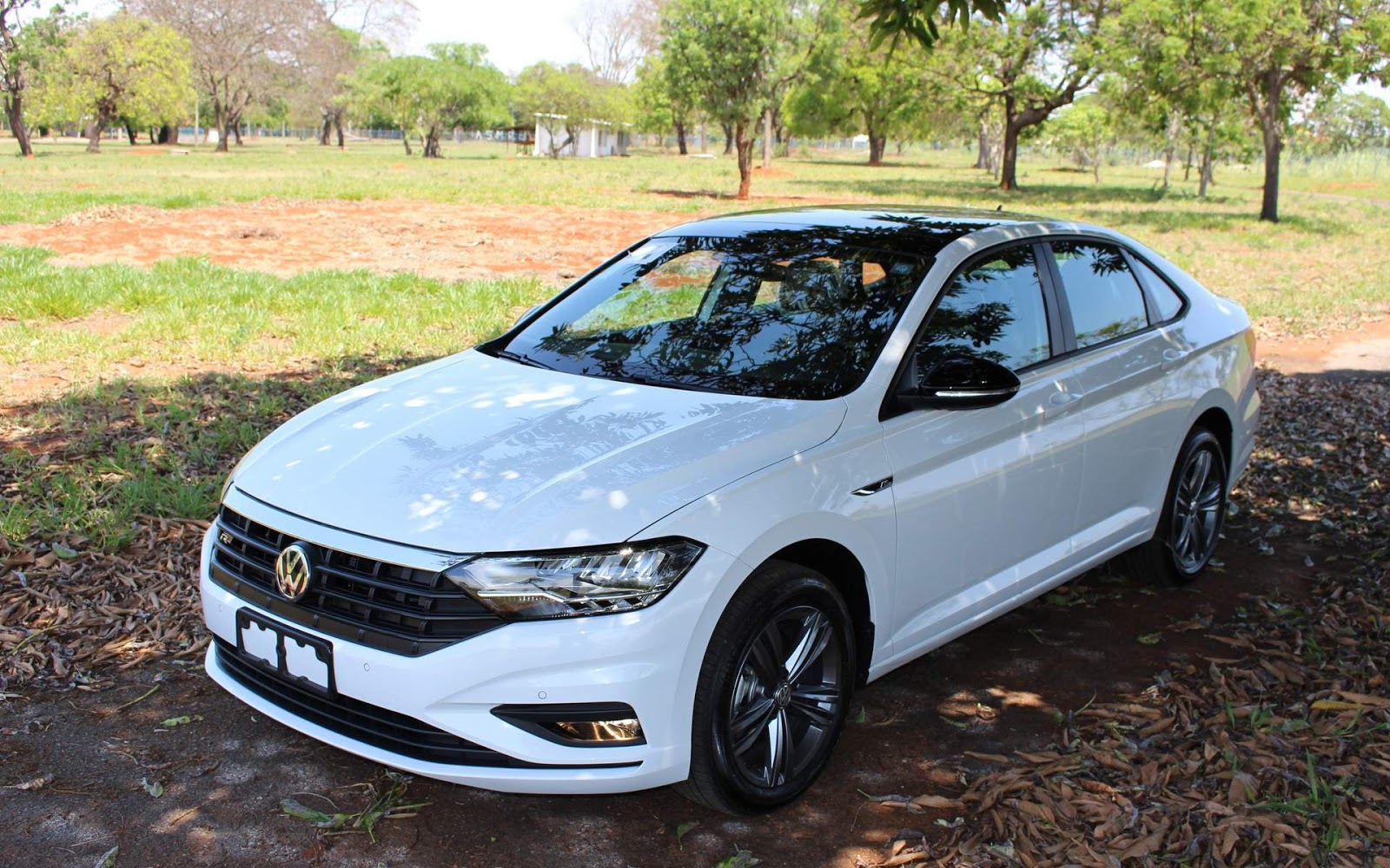 VW Jettta 2019 250 TSI R-Line - impressões ao dirigir - vídeo