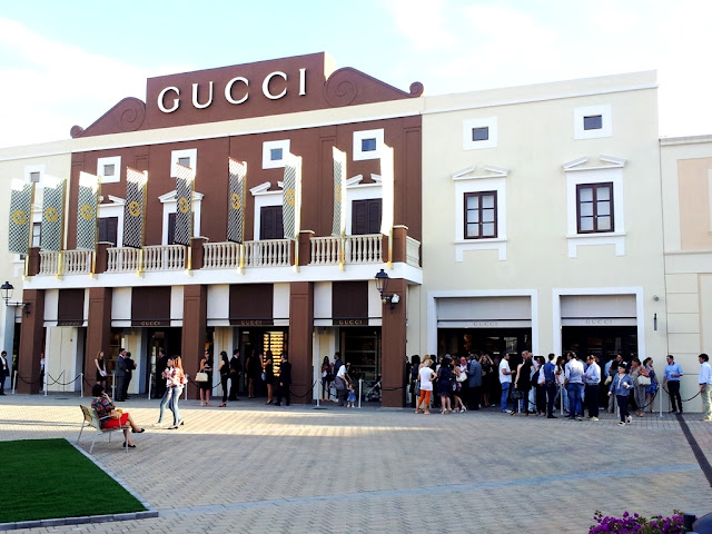 Gucci apre al Sicilia Outlet Village - Glamourday Moda Lifestyle ...