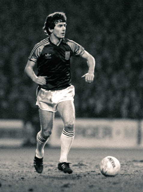 English Football Retro TV: Ray Stewart.