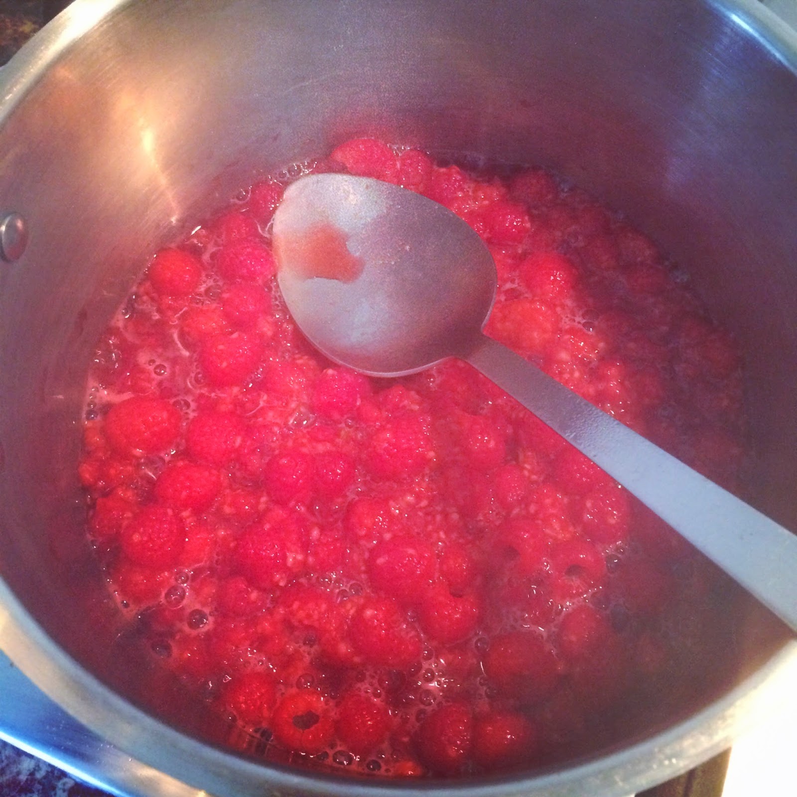 Mrs Bishop's Bakes and Banter: Raspberry Curd Recipe *a midweek treat*