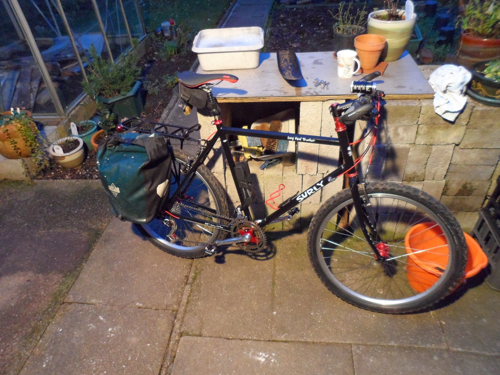 Surly Munk's Surly Long Haul Trucker Bike Build: Fitted rear pannier ...
