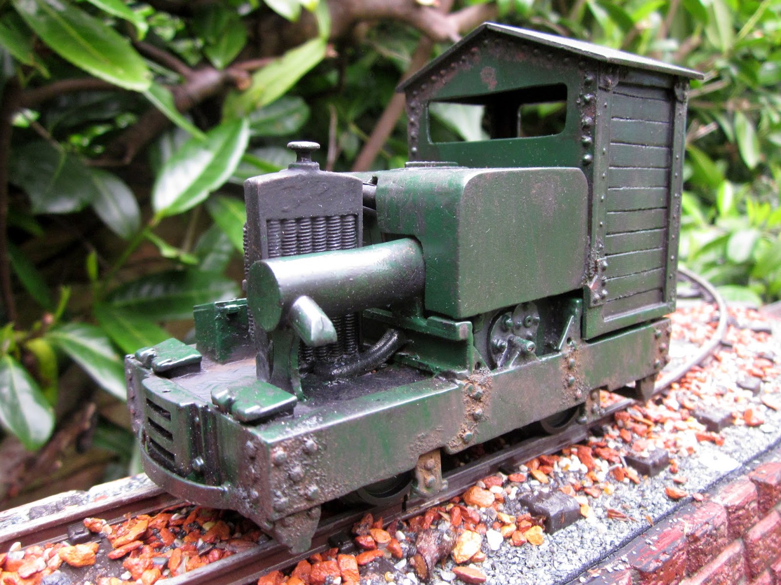 Peckforton Light Railway: How I constructed a plate frame Simplex loco ...
