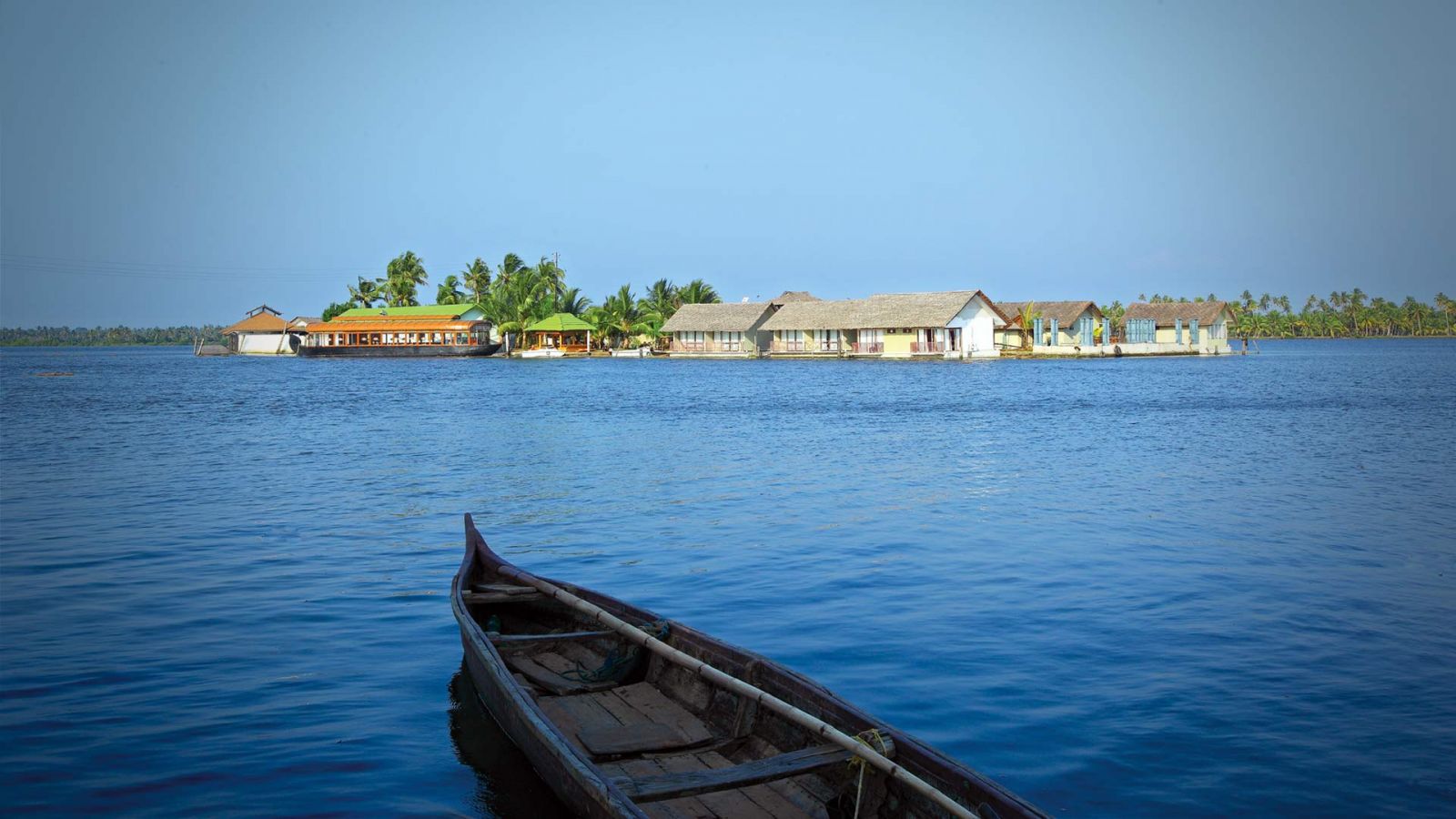 Alapuzha (Alleppey)- destination famous for its backwaters. ~ Kerala ...