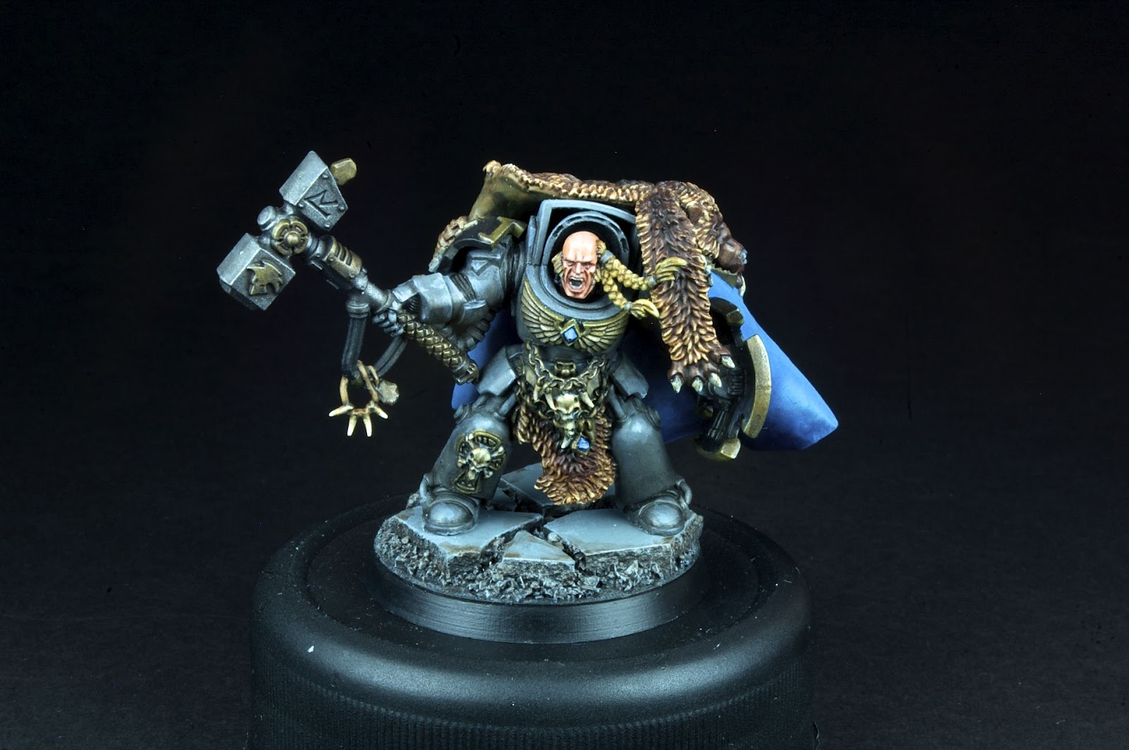 the unrealistic artist: Space Wolf Terminator pics