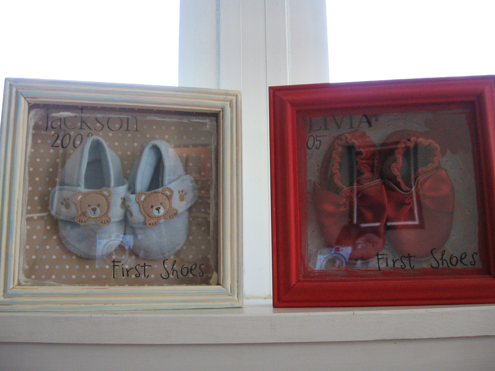 Stranded in Chaos: Crafty Saturday: Baby's First Shoe Shadow Boxes