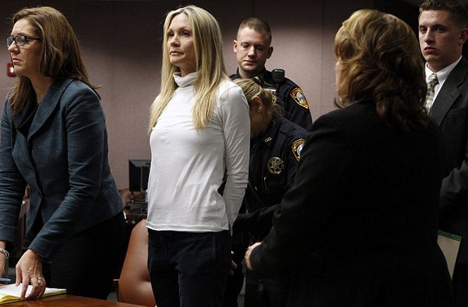 TNZ: Paparazzi For U: Amy Locane-Bovenizer Convicted Of Vehicular Homicide