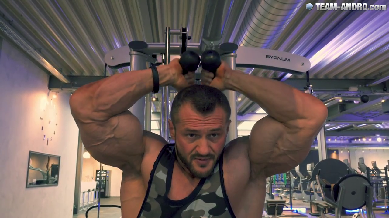 Muscle Lover: Super-Heavyweight bodybuilder Alexej "Mr. Biceps" Kauz ...