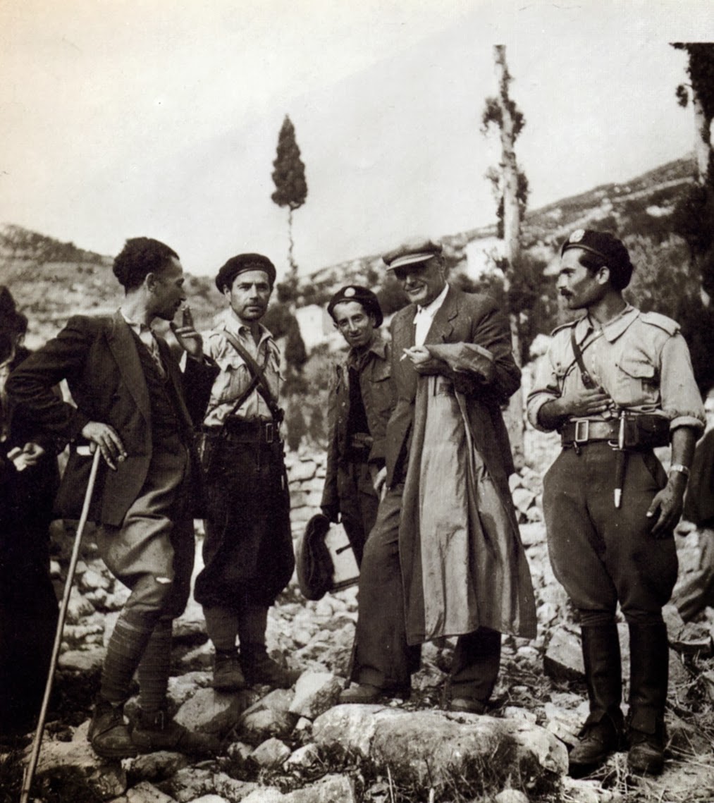 Συγκλονιστικές φωτογραφίες της Κατοχής και της Αντίστασης από τον φακό ...