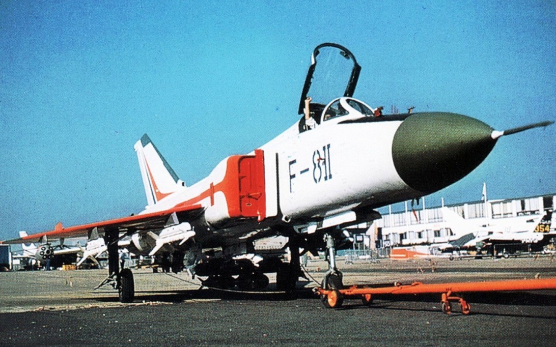 Shenyang J-8 Finback (wallpaper 2) aircraft photo gallery | AirSkyBuster