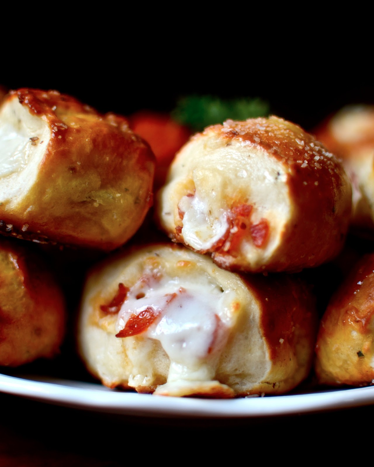 Recipe Index | Yammie's Noshery: Pretzel Pizza Rolls {With Auntie Anne ...