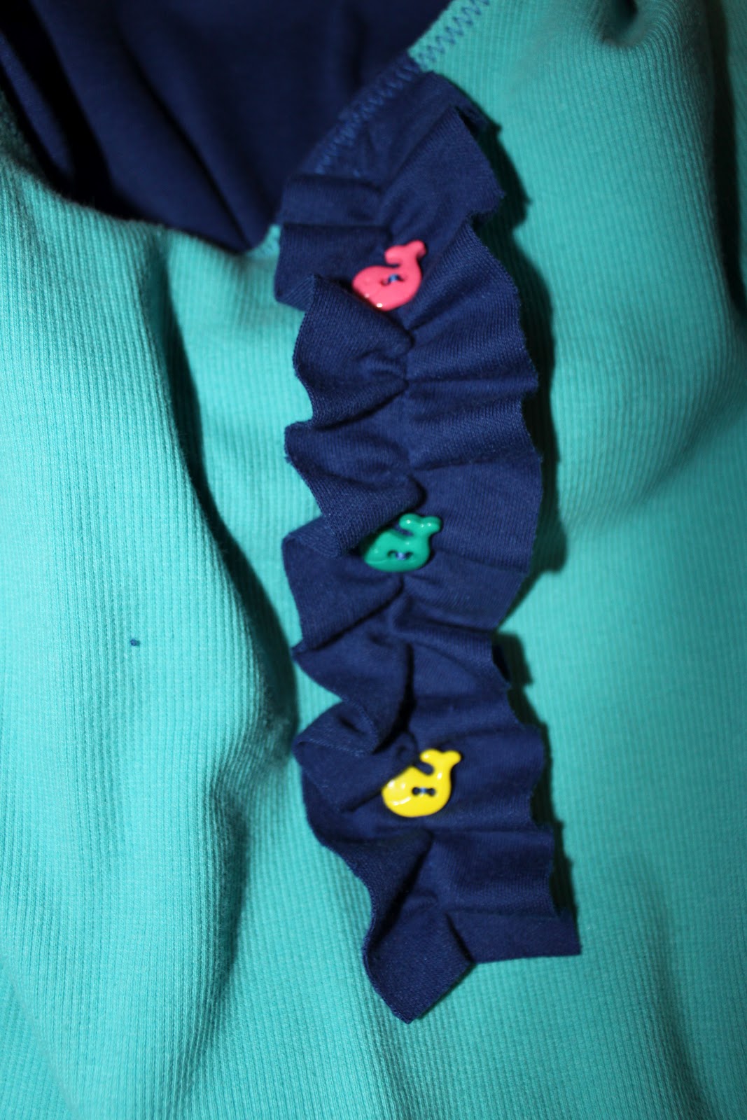 sew easy being green: Circle the Sea top tutorial