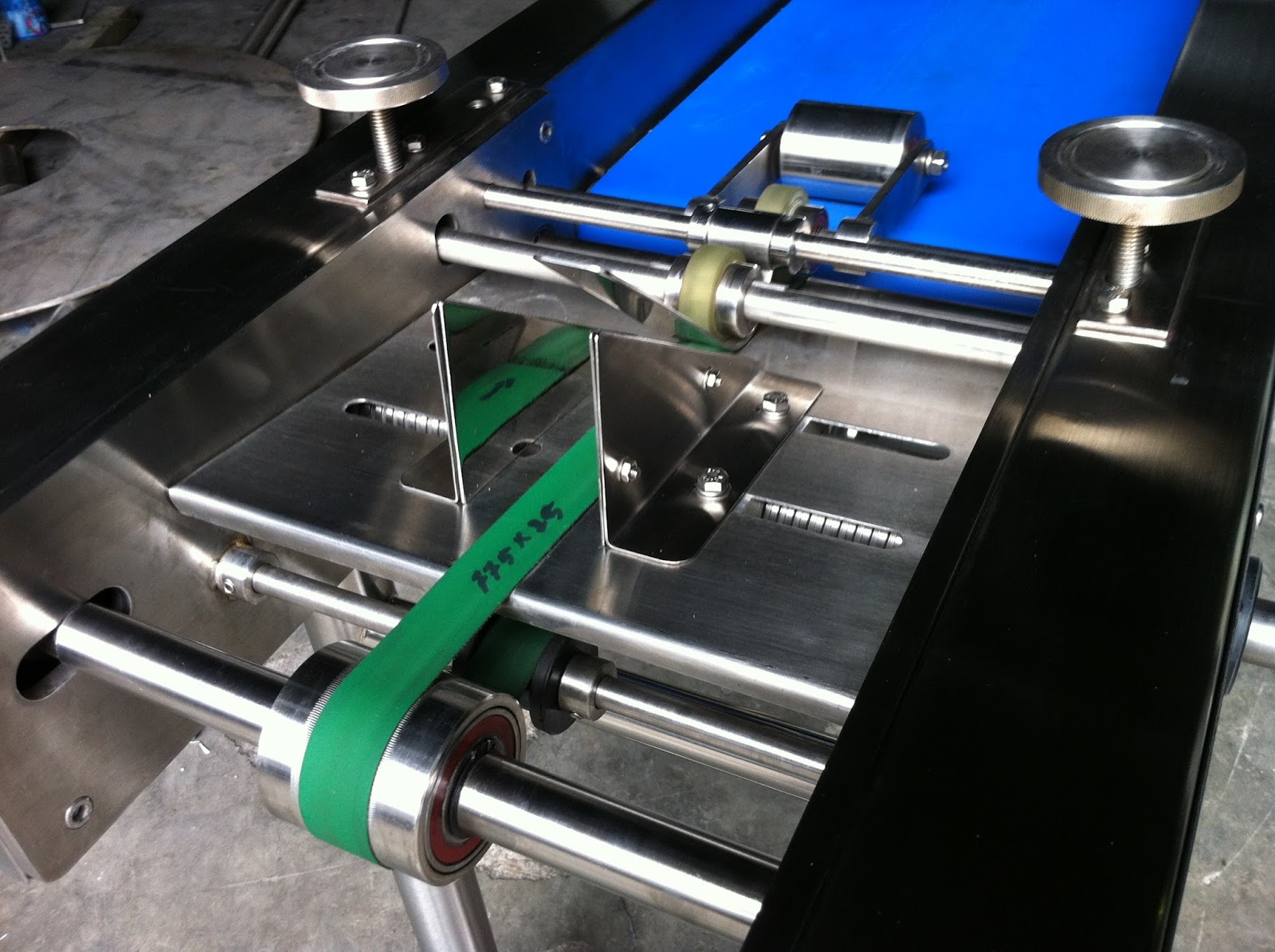 MESIN INDUSTRI FARMASI: KONVEYOR / CONVEYOR JET PRINTER CODING