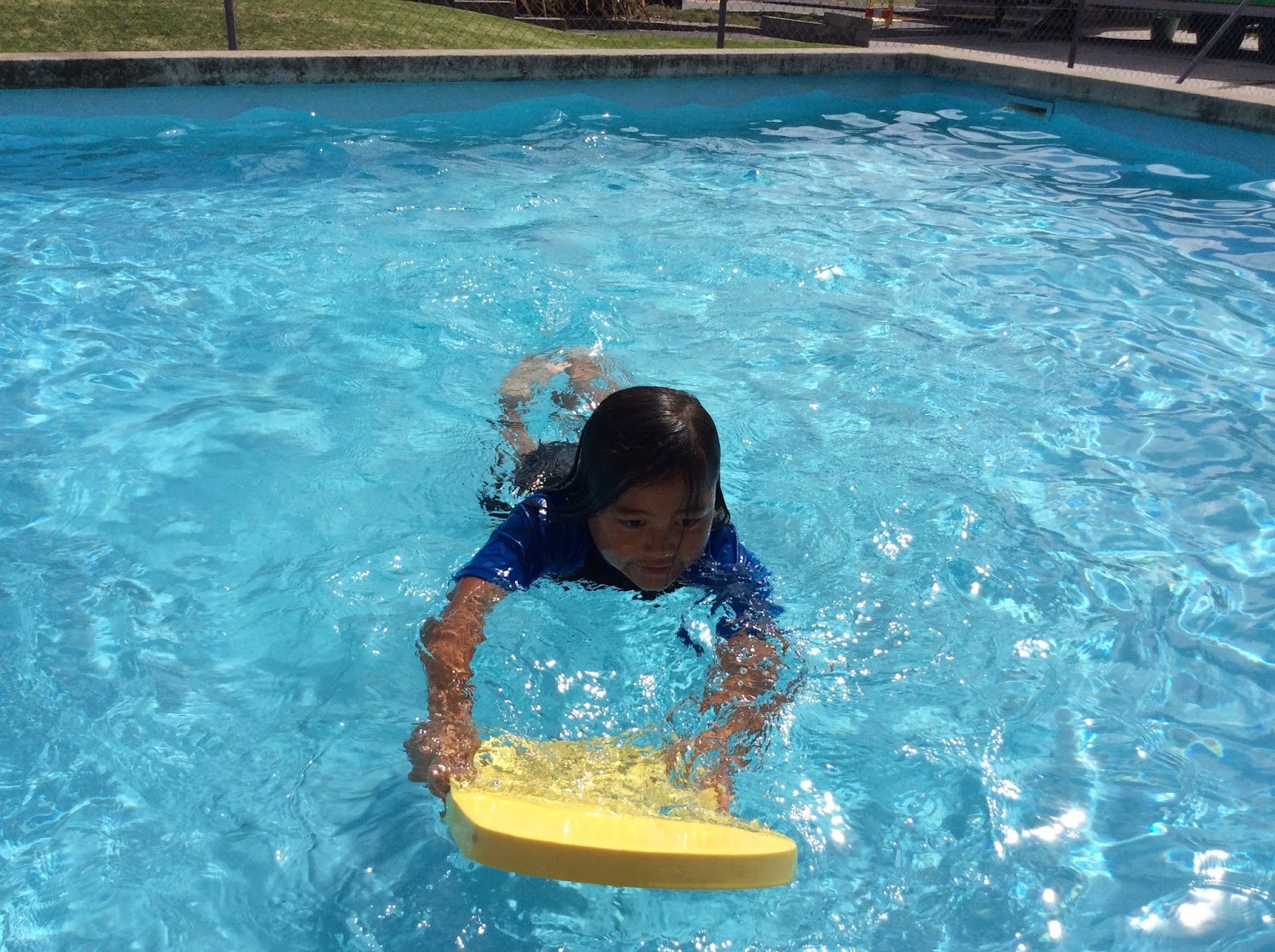 Room 2: "INCREDIBLE 2": Swimming - Learning to use the Flutter Board