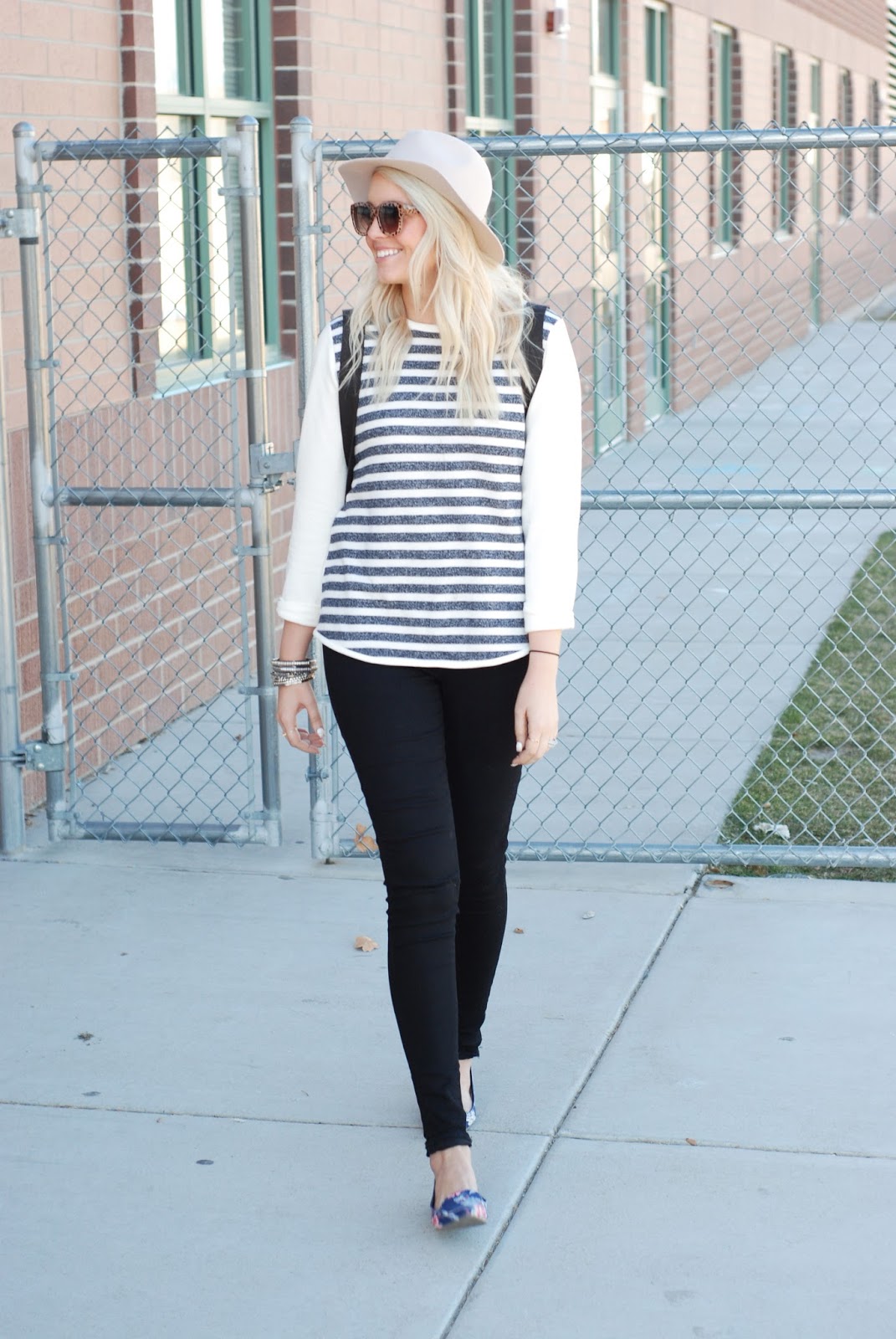 TRAVEL IN STYLE | The Red Closet Diary