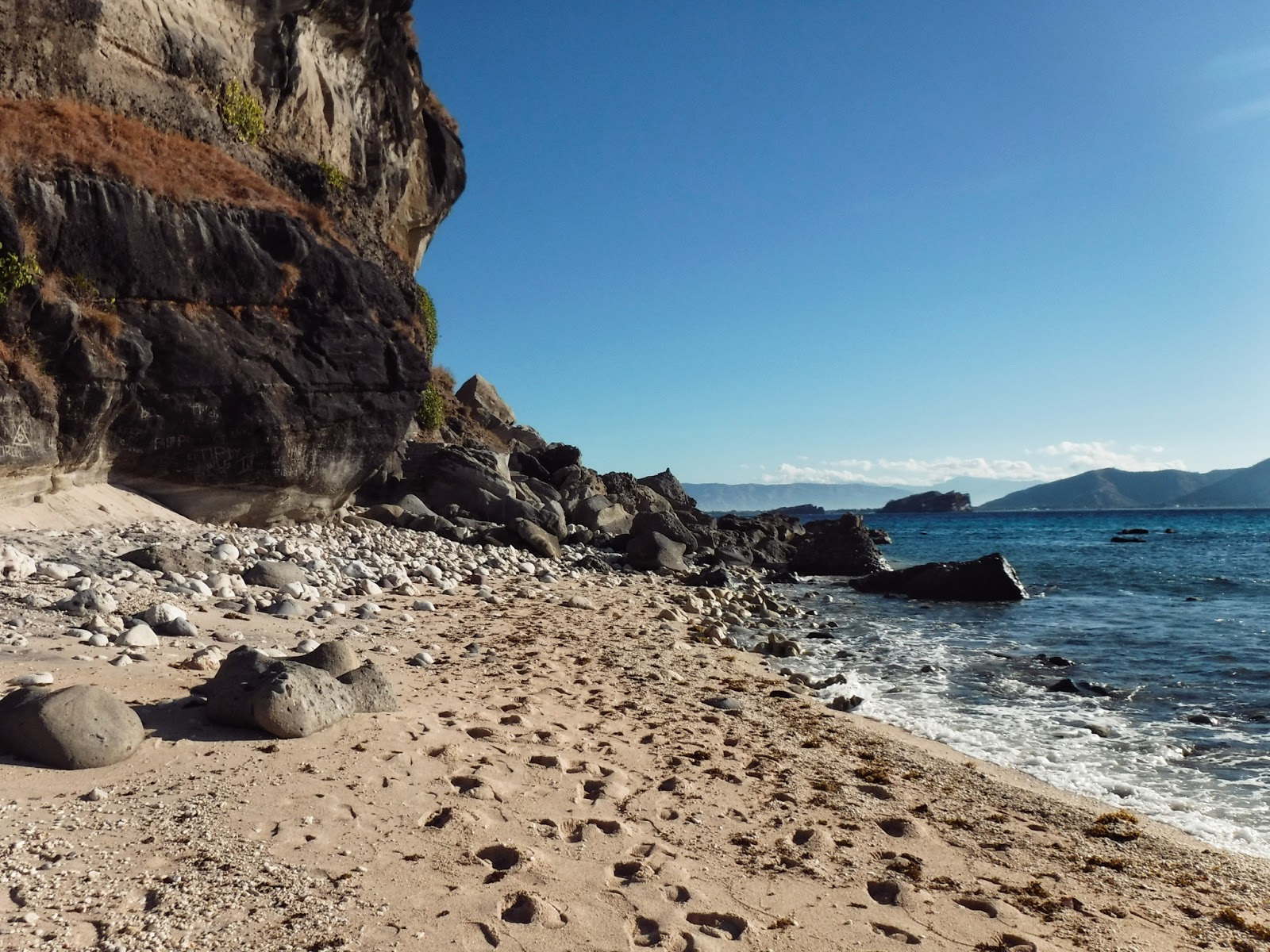 DIY: Talisayen Cove-Capones Island, Zambales