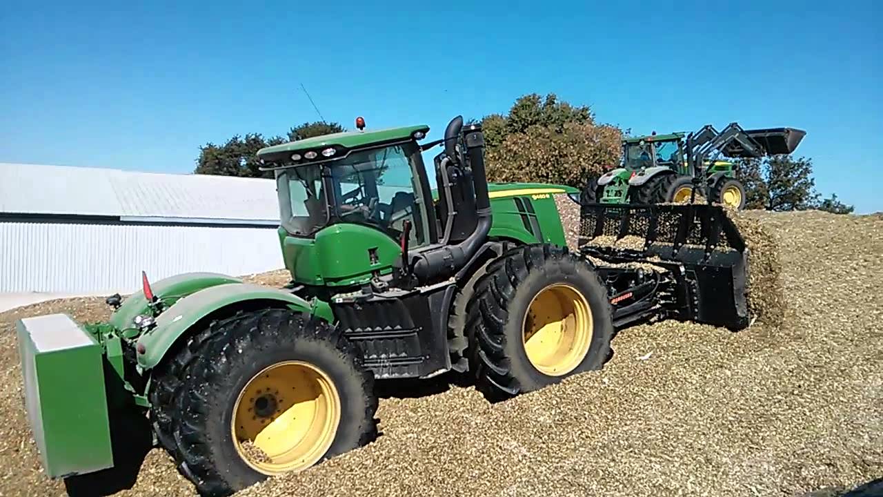 Farm Spread: 3 Tips for Silage Packing