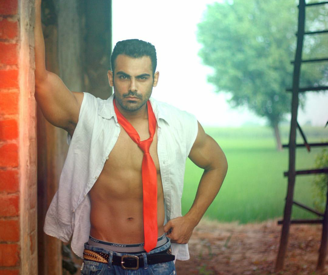 Desi Mard: November 2016