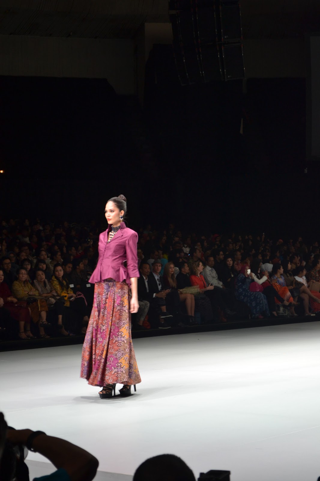Kiky Mizanie: Indonesia Fashion Week - Day 4 Consensual Modernity ...