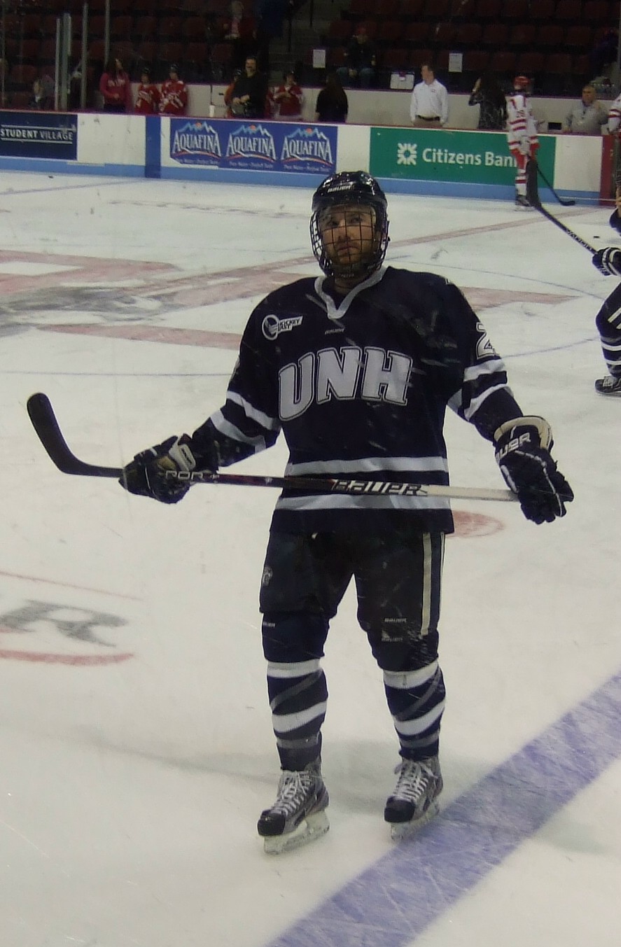 THE UNH MEN'S HOCKEY BLOG: March 2012