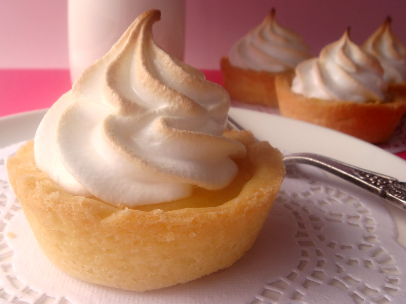 butter hearts sugar: Mini Lemon Meringue Tarts