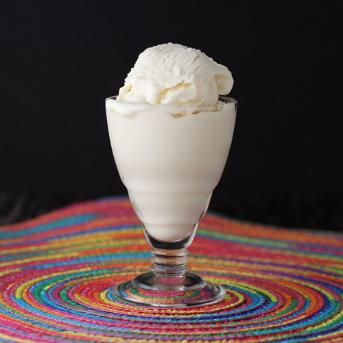 Cookistry: Super-Simple Vanilla Frozen Yogurt