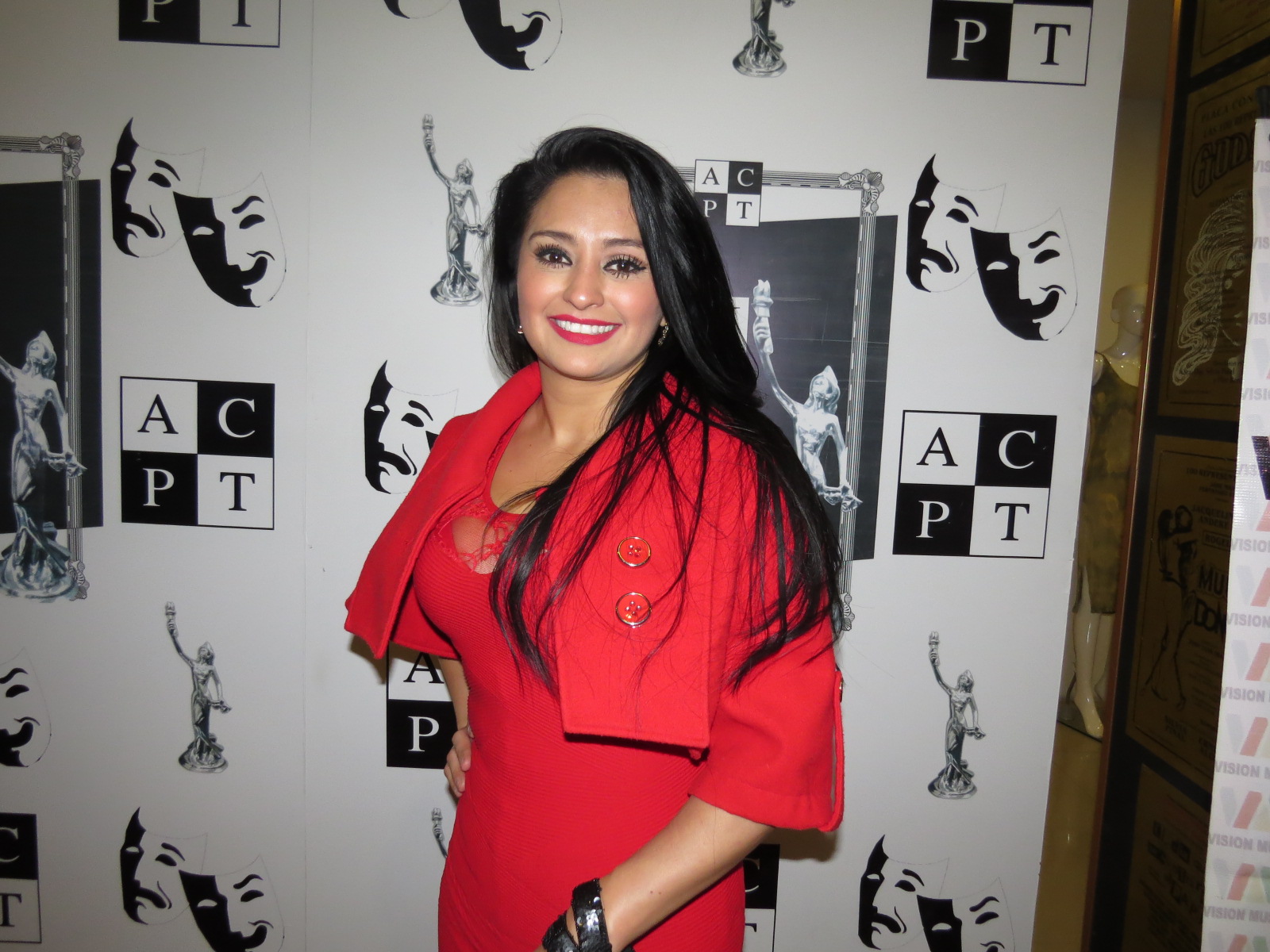 somos el espectador: CYNTHIA SANCHEZ CON TODA SU BELLEZA