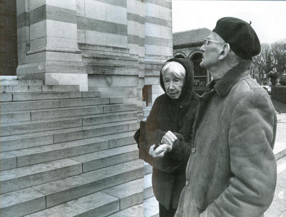 THE GRANDMA'S LOGBOOK ---: SAMUEL BECKETT: THE IRISH AVANT-GARDE WRITER