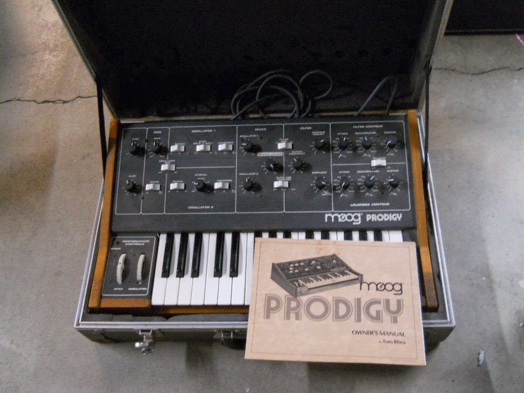 MATRIXSYNTH: Vintage 1979 Moog Prodigy Dual Oscillator Analog Synthesizer SN 4230