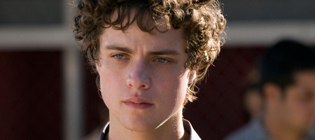 Los Ojos del Espectador: Douglas Smith en “Percy Jackson & the ...