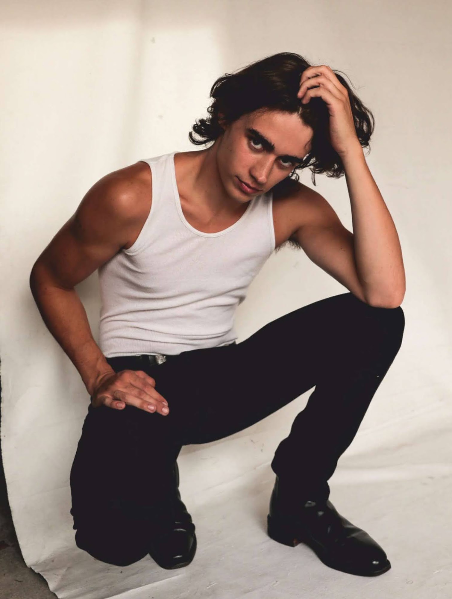 Deaken Bluman para Attitude Magazine en fotos de Collin Stark