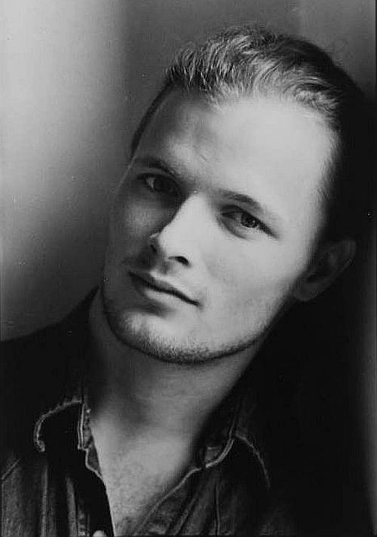 Favorite Hunks & Other Things: Favorite Face of the Day: Holter Graham